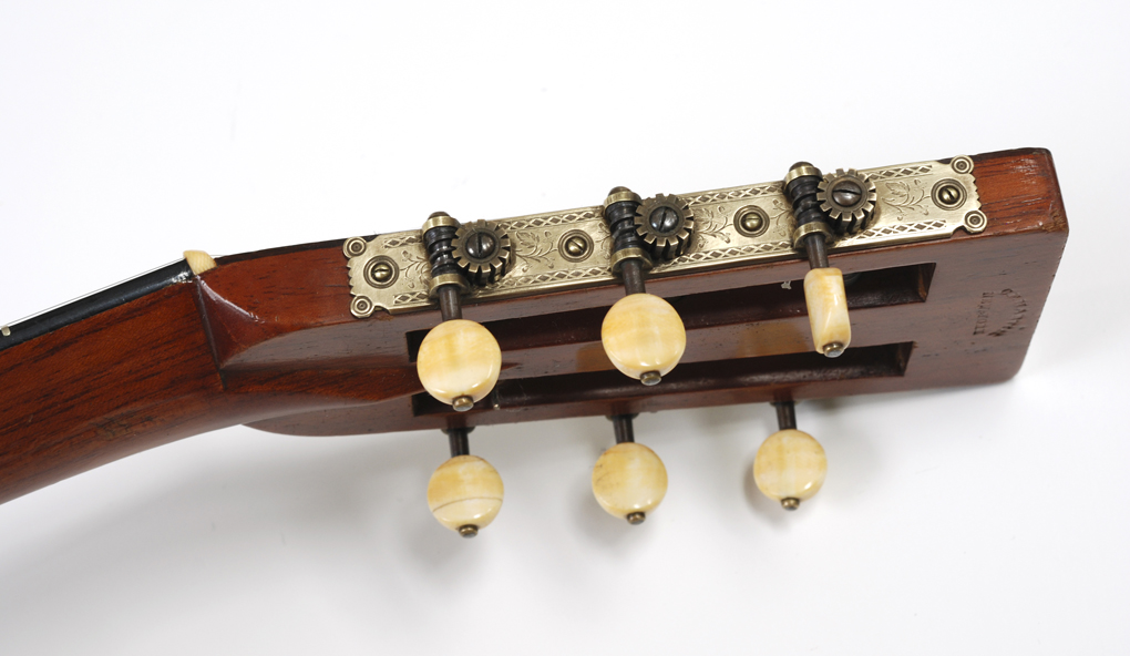 Tuner Sandwich - Tuners on Martin Guitars