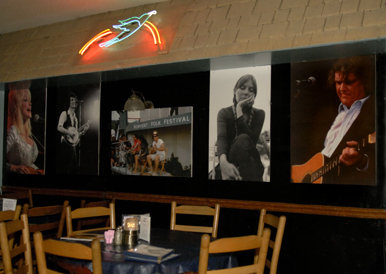 Bluebird Cafe Photos